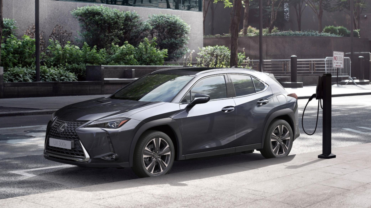 レクサス UX300e EV｜航続距離・価格・グレード比較まとめ ｜EV充電エネチェンジ